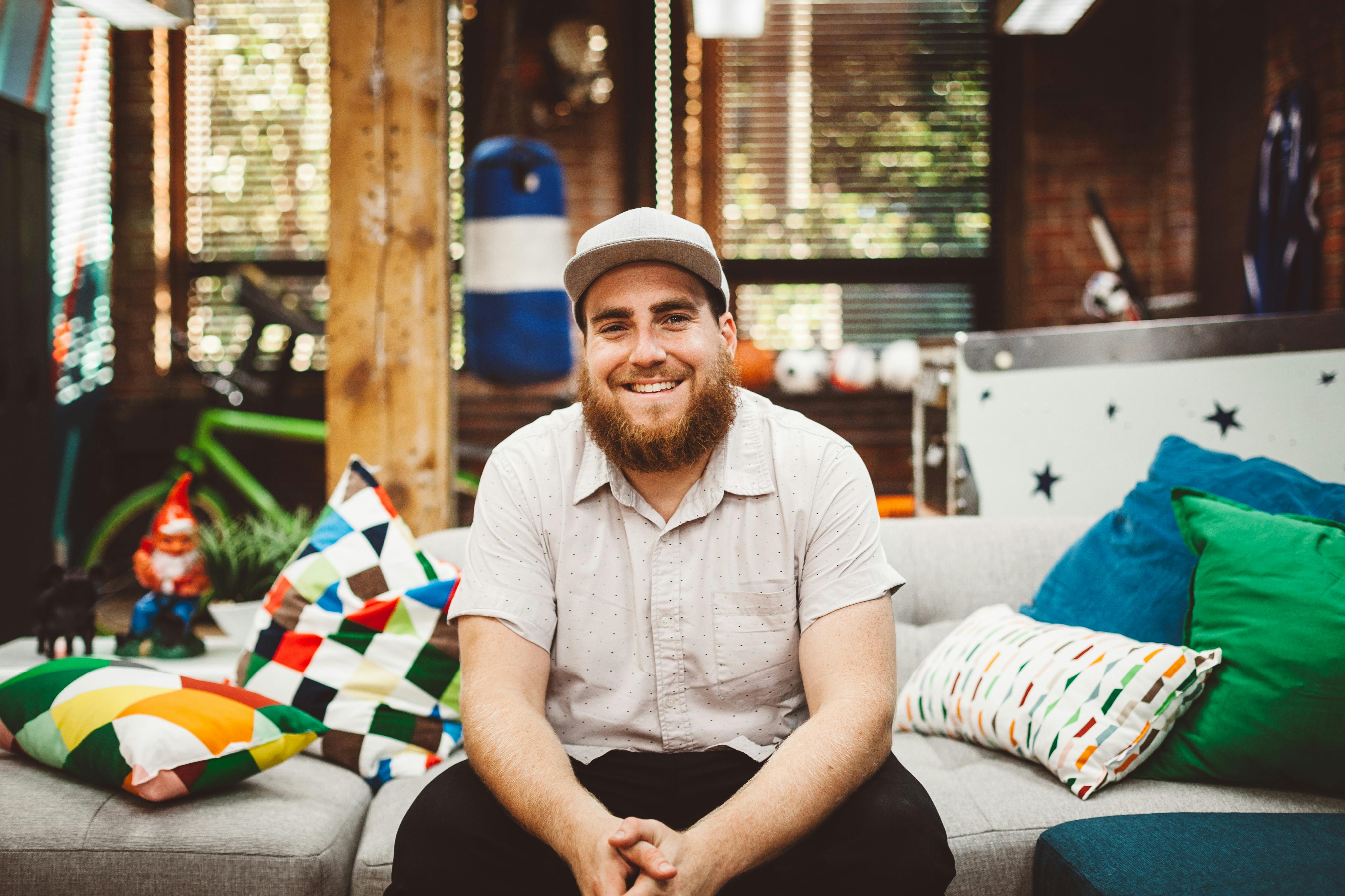 LE SHOW DU DÉBUT 2017 : Phil Roy prend le contrôle de l’émission - Bell ...