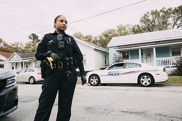 Patrouille en direct : policières – Bell Media